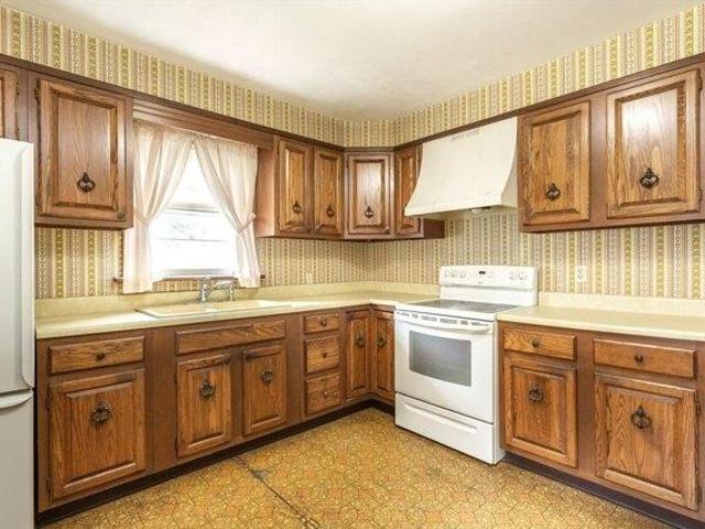 house with 3 bedroom, Somerset MA DS103037902