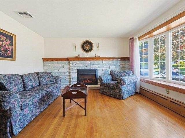 house with 3 bedroom, Somerset MA DS103037907