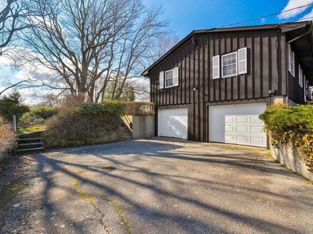 house with 3 bedroom, Somerset MA DS103249479