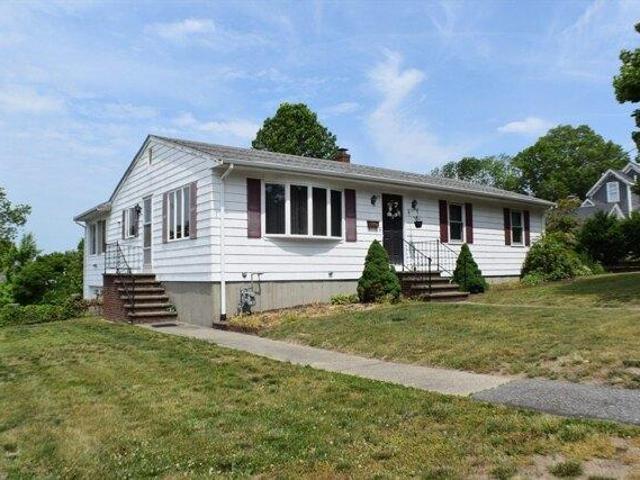 house with 3 bedroom, Somerset MA DS104192036