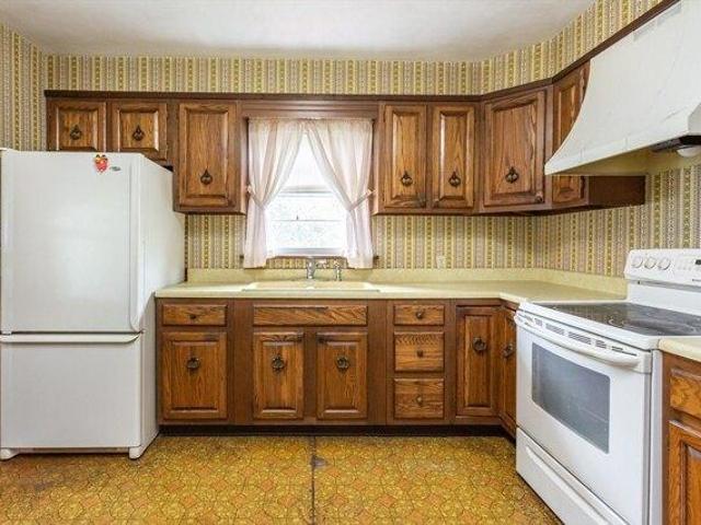 house with 3 bedroom, Somerset MA ES103037902