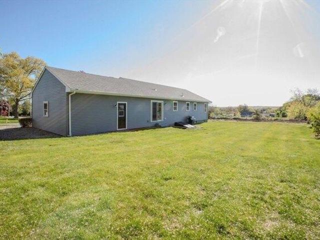 house with 3 bedroom, Somerset MA ES104043818