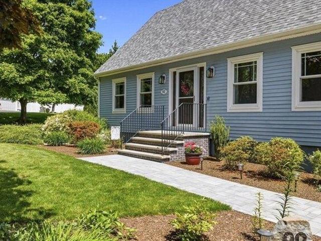 house with 3 bedroom, Somerset MA ES104010787