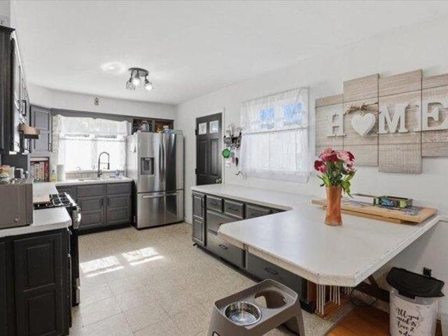 house with 3 bedroom, Somerset MA ES105096369