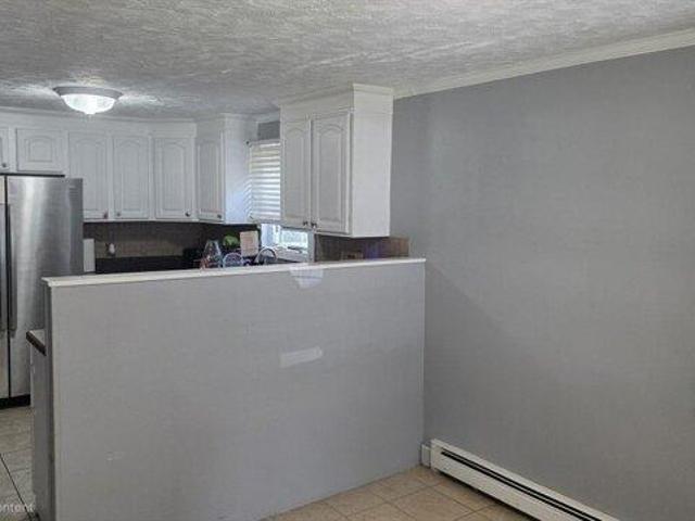 house with 3 bedroom, Somerset MA ES105144927