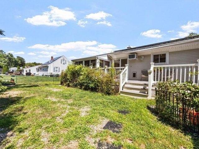 house with 3 bedroom, Somerset MA ES105105648