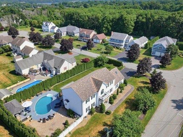 house with 3 bedroom, Somerset MA ES105230848