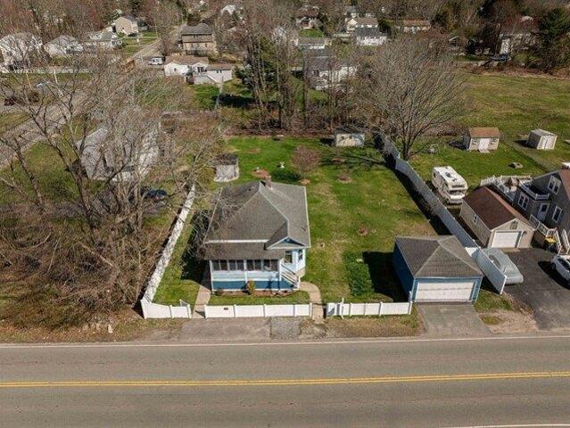 house with 3 bedroom, Somerset MA ES105230834