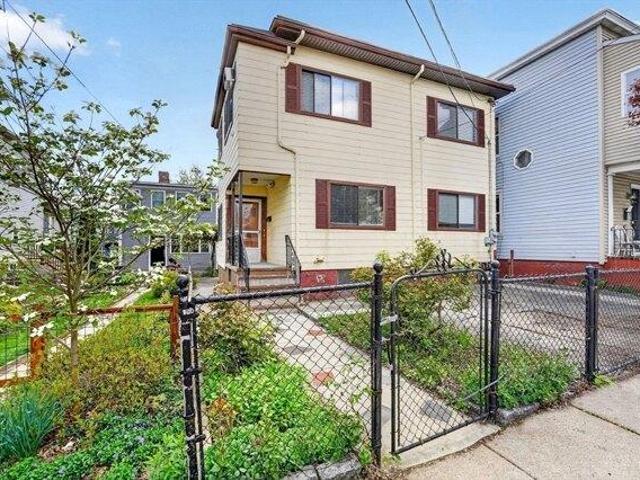 house with 3 bedroom, Somerville MA DS103128177