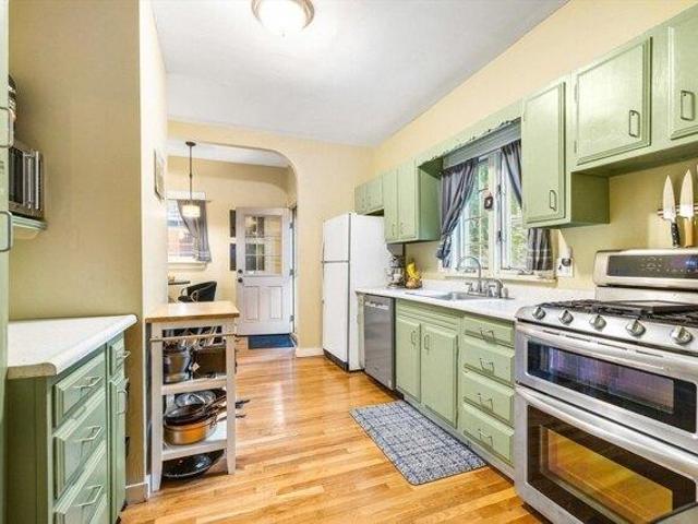 house with 3 bedroom, Somerville MA DS103850628