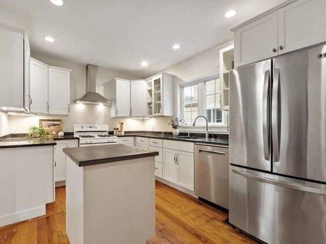house with 3 bedroom, Somerville MA ES105059880