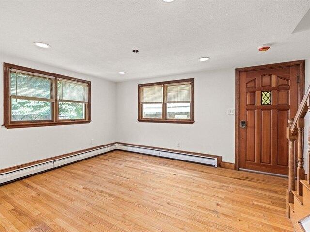 house with 3 bedroom, Somerville MA ES103807635