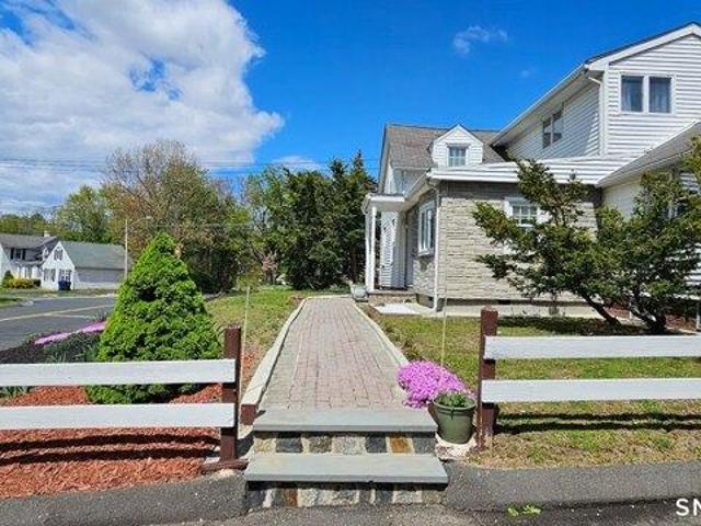 house with 3 bedroom, South Windsor CT DLS102476135