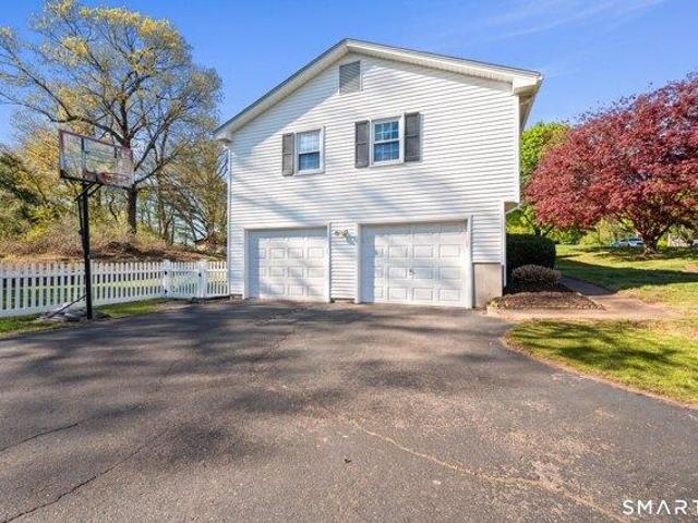 house with 3 bedroom, South Windsor CT DLS102823569
