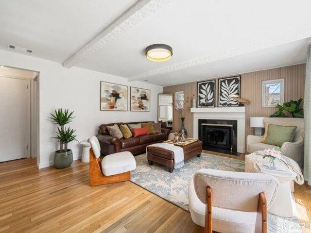 house with 3 bedroom, South Windsor CT DLS102826700