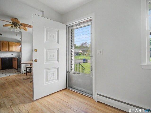 house with 3 bedroom, South Windsor CT DLS103069418
