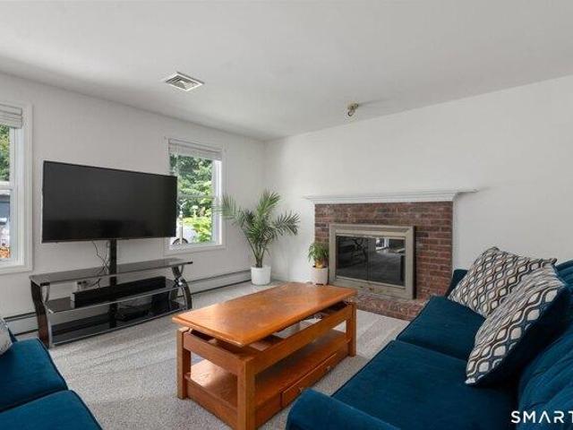 house with 3 bedroom, South Windsor CT DS104148334