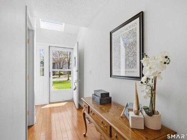 house with 3 bedroom, South Windsor CT DS103097740