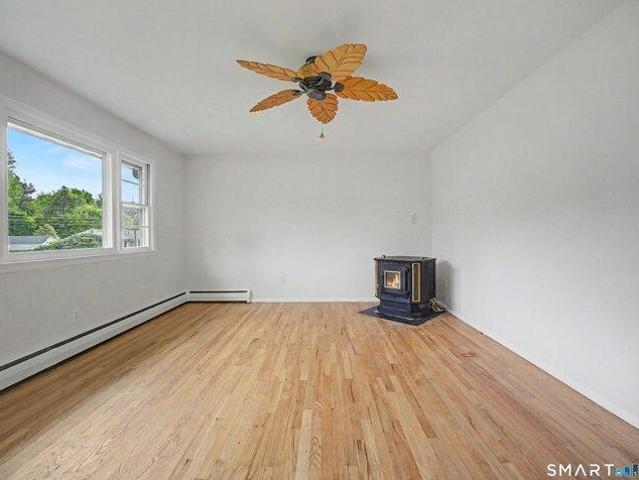 house with 3 bedroom, South Windsor CT ES104152376