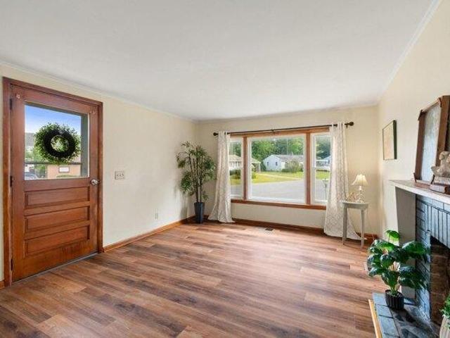 house with 3 bedroom, South Burlington VT ES105207701