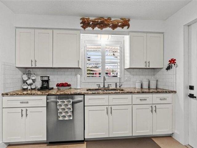 house with 3 bedroom, South Daytona FL ES104903265