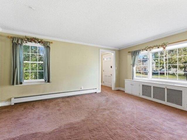 house with 3 bedroom, South Hadley MA DLS102445258