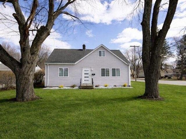 house with 3 bedroom, South Hadley MA DLS102583674