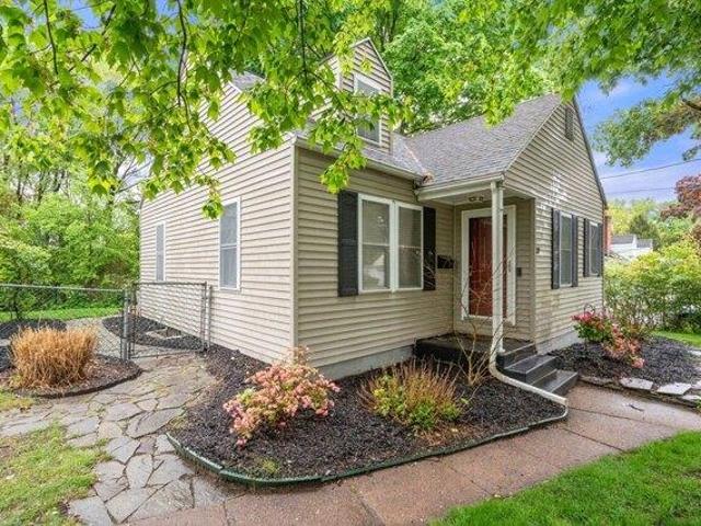 house with 3 bedroom, South Hadley MA DLS103033588