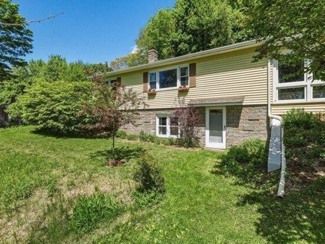 house with 3 bedroom, South Hadley MA DS102592496