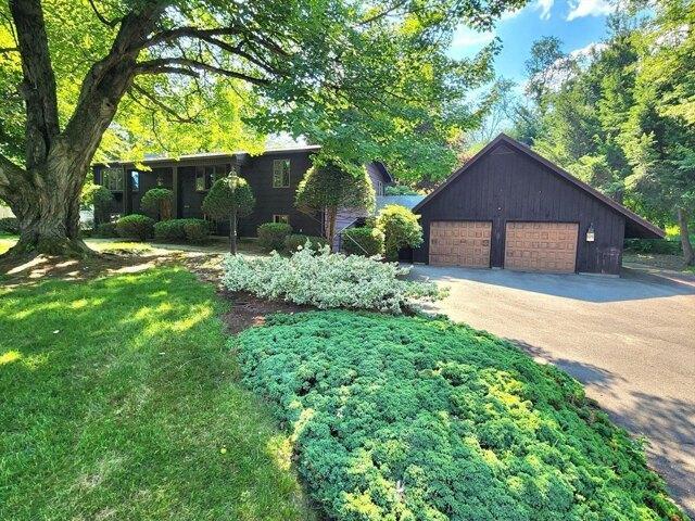 house with 3 bedroom, South Hadley MA DS103968920