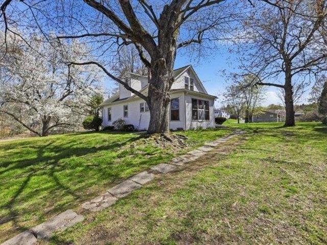 house with 3 bedroom, South Hadley MA DS103223129