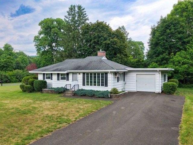 house with 3 bedroom, South Hadley MA DS104238139