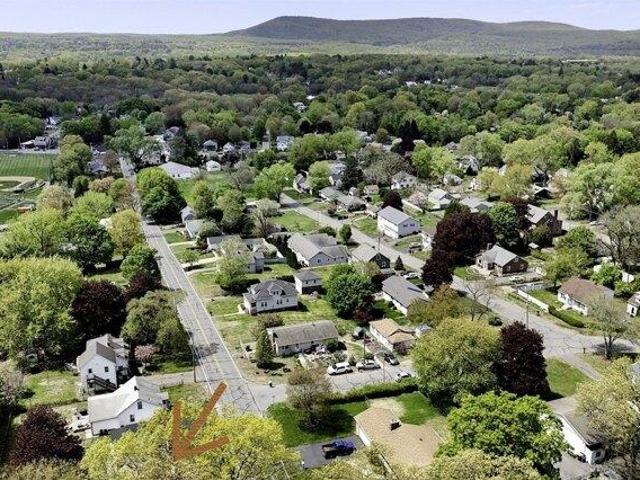 house with 3 bedroom, South Hadley MA ES102828126