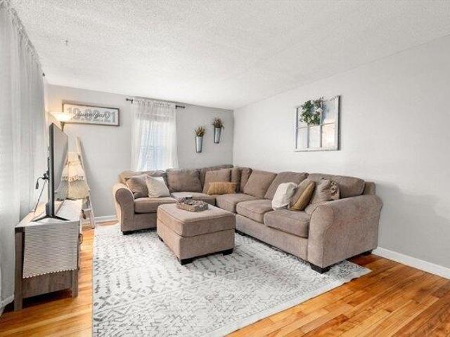 house with 3 bedroom, South Hadley MA ES103033588