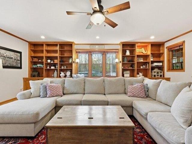 house with 3 bedroom, South Hadley MA ES103224483