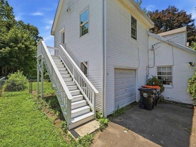 house with 3 bedroom, South Hadley MA ES104538916