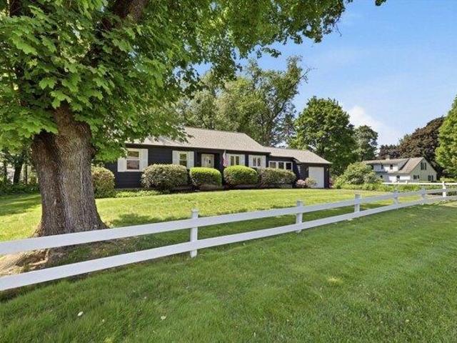 house with 3 bedroom, South Hadley MA ES104008078