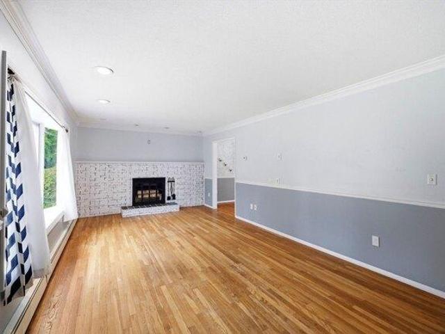 house with 3 bedroom, South Hadley MA ES105139969