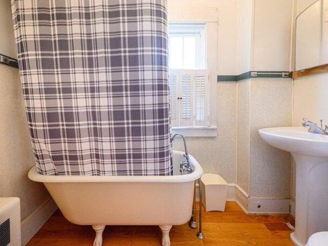 house with 3 bedroom, South Hadley MA ES105174308