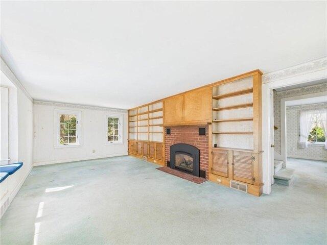 house with 3 bedroom, South Kingstown RI DLS102591845