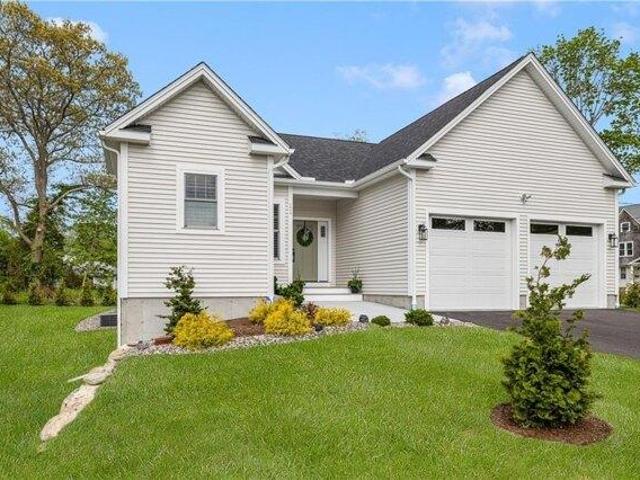 house with 3 bedroom, South Kingstown RI DS102594273