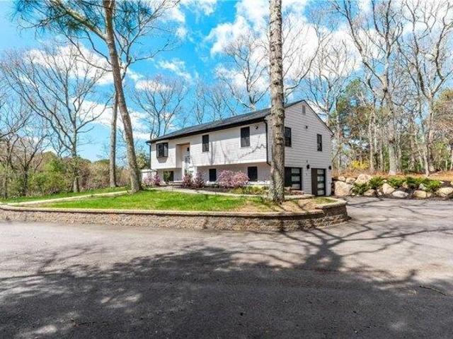 house with 3 bedroom, South Kingstown RI DS102120356