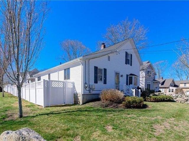 house with 3 bedroom, South Kingstown RI DS102121013