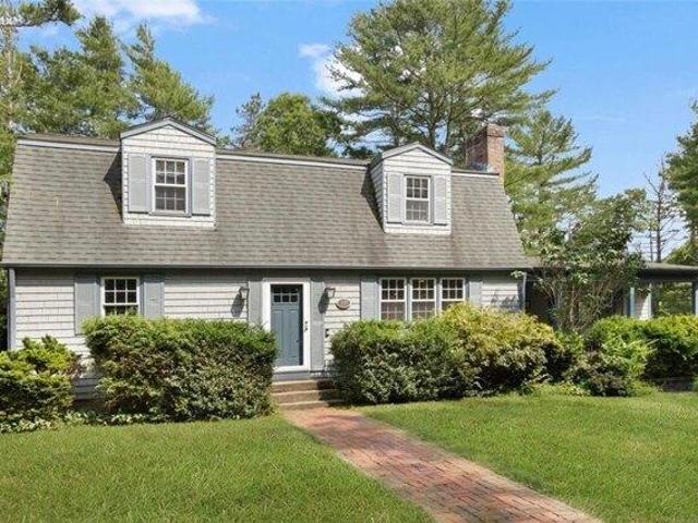 house with 3 bedroom, South Kingstown RI DS104042908