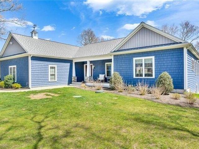 house with 3 bedroom, South Kingstown RI ES102822919