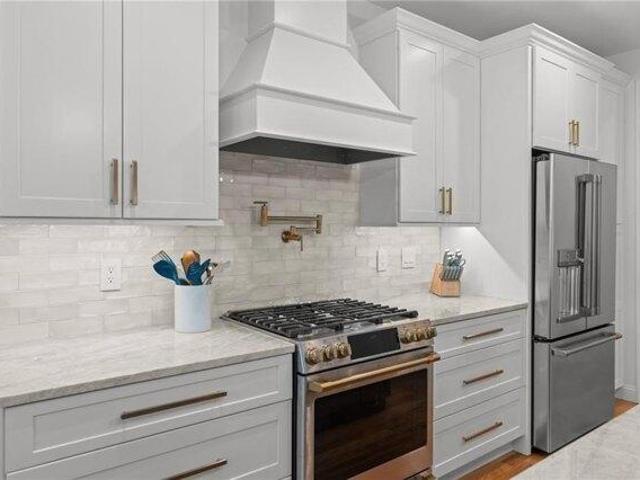 house with 3 bedroom, South Kingstown RI ES103493915
