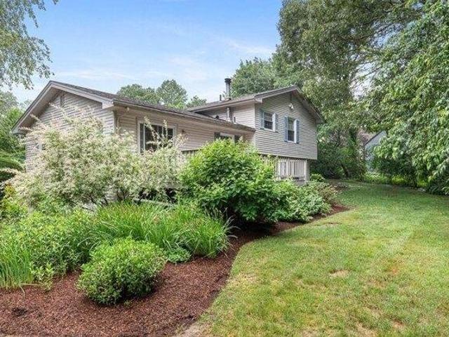 house with 3 bedroom, South Kingstown RI ES103852380