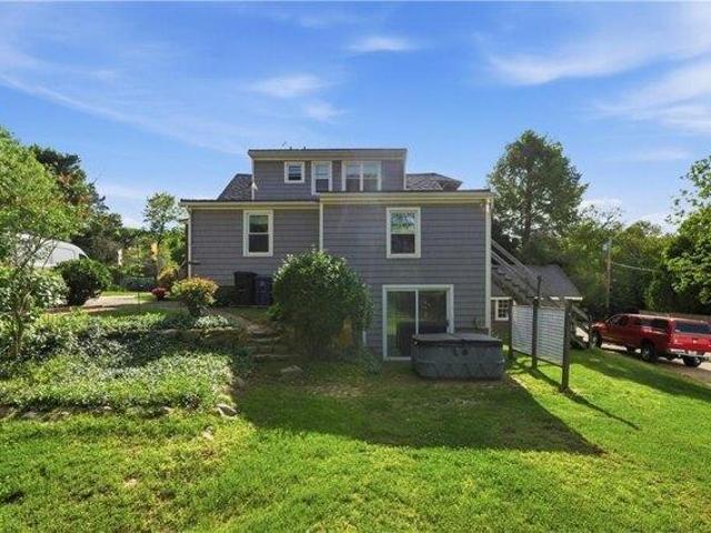 house with 3 bedroom, South Kingstown RI ES103158583