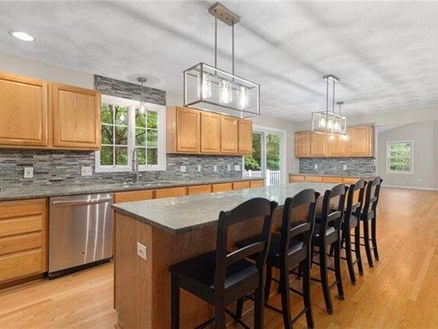 house with 3 bedroom, South Kingstown RI ES104406881