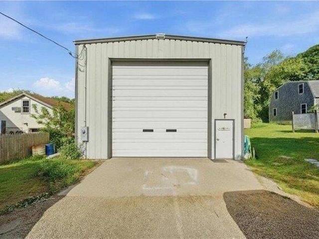 house with 3 bedroom, South Kingstown RI ES104850314